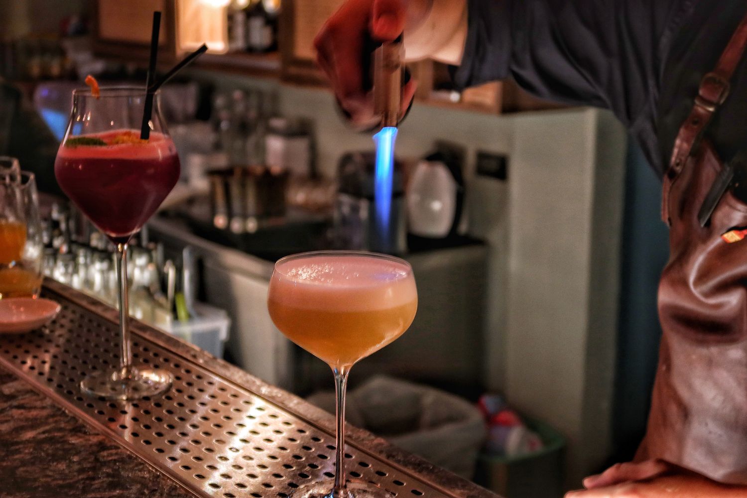 【台中酒吧推薦】Nobody Knows Bar 無人知曉|隱身在巷弄內的老宅酒吧，創意調酒搭配復古台菜料理 @混血珊莎的奇幻旅程