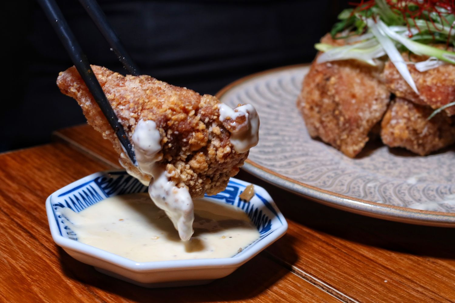 【台中酒吧推薦】Nobody Knows Bar 無人知曉|隱身在巷弄內的老宅酒吧，創意調酒搭配復古台菜料理 @混血珊莎的奇幻旅程